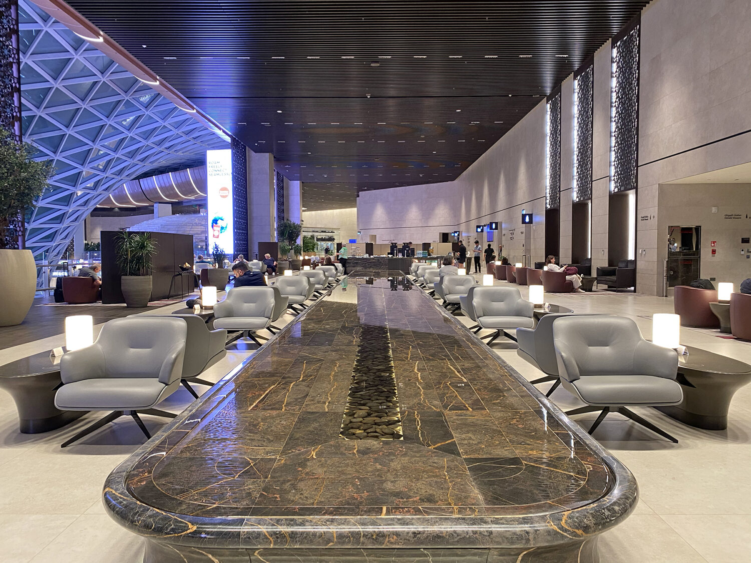 Luxus-Lounge in Doha: Al Mourjan Business Lounge – The Garden