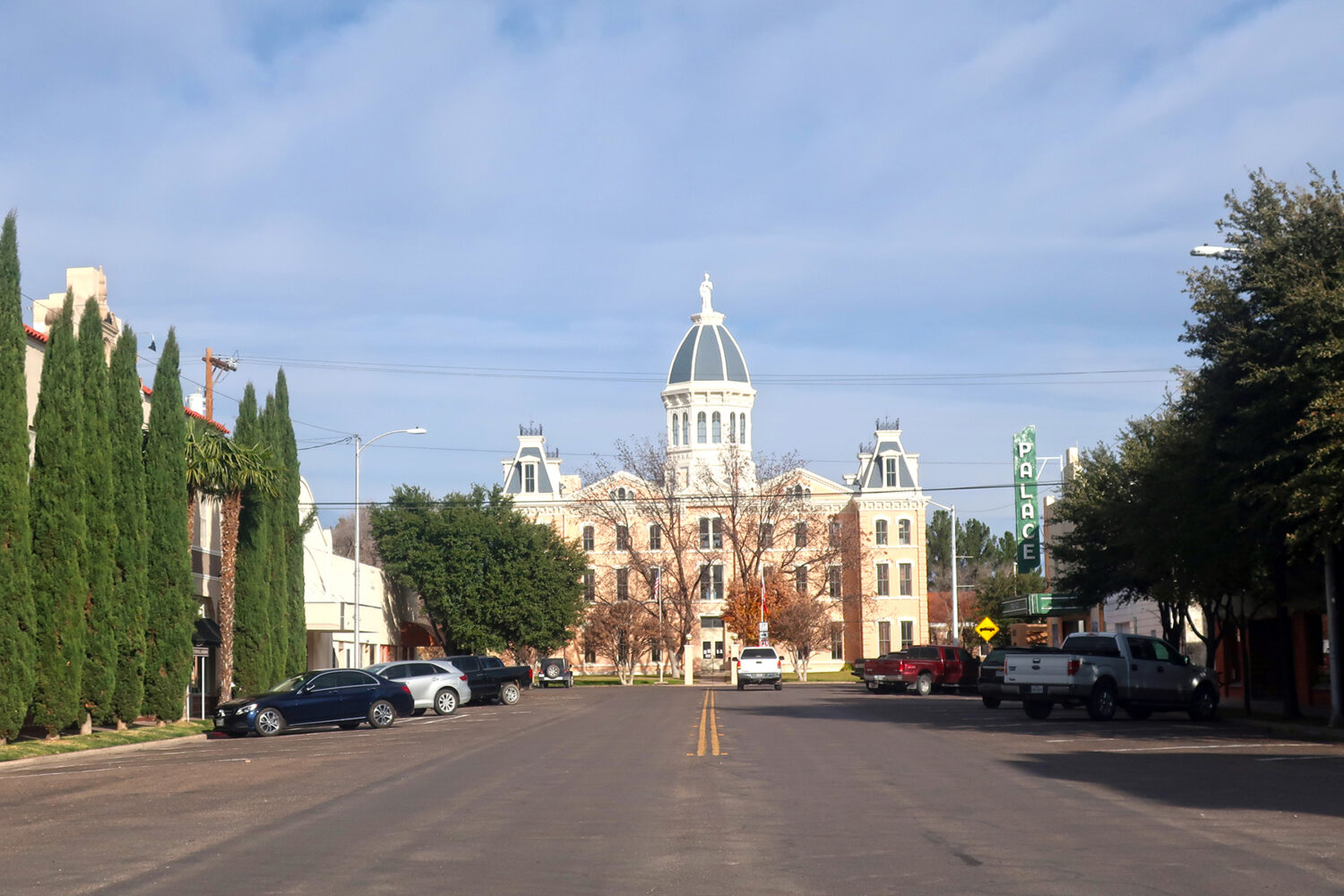 Prada Marfa: Die Wüste trägt Prada in West-Texas