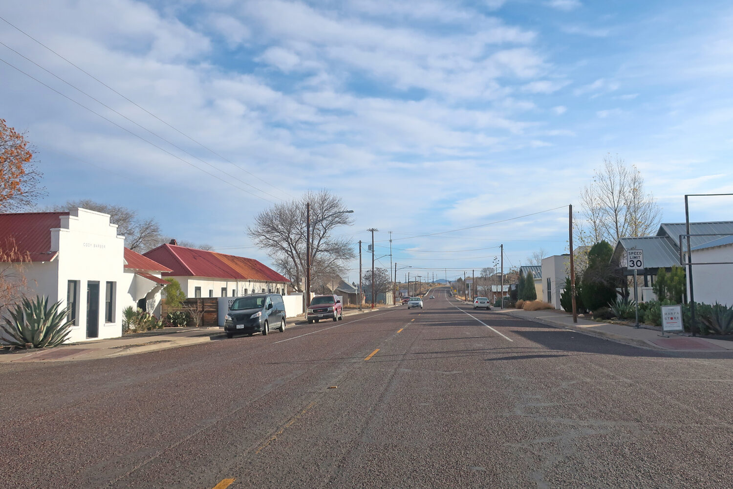 Prada Marfa: Die Wüste trägt Prada in West-Texas